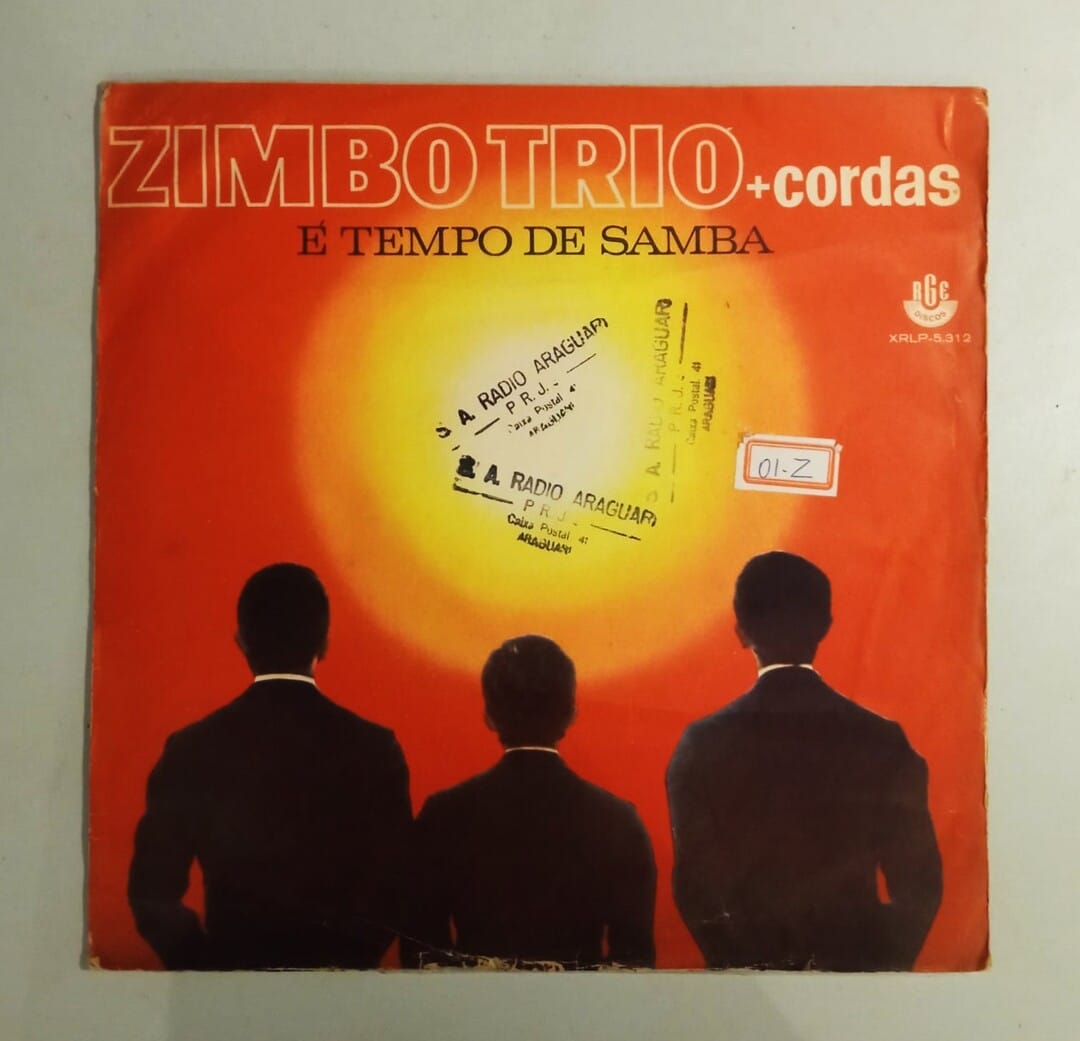 Zimbo Trio + Cordas - É Tempo de Samba | LP Vinil | Boa Viagem Discos ...