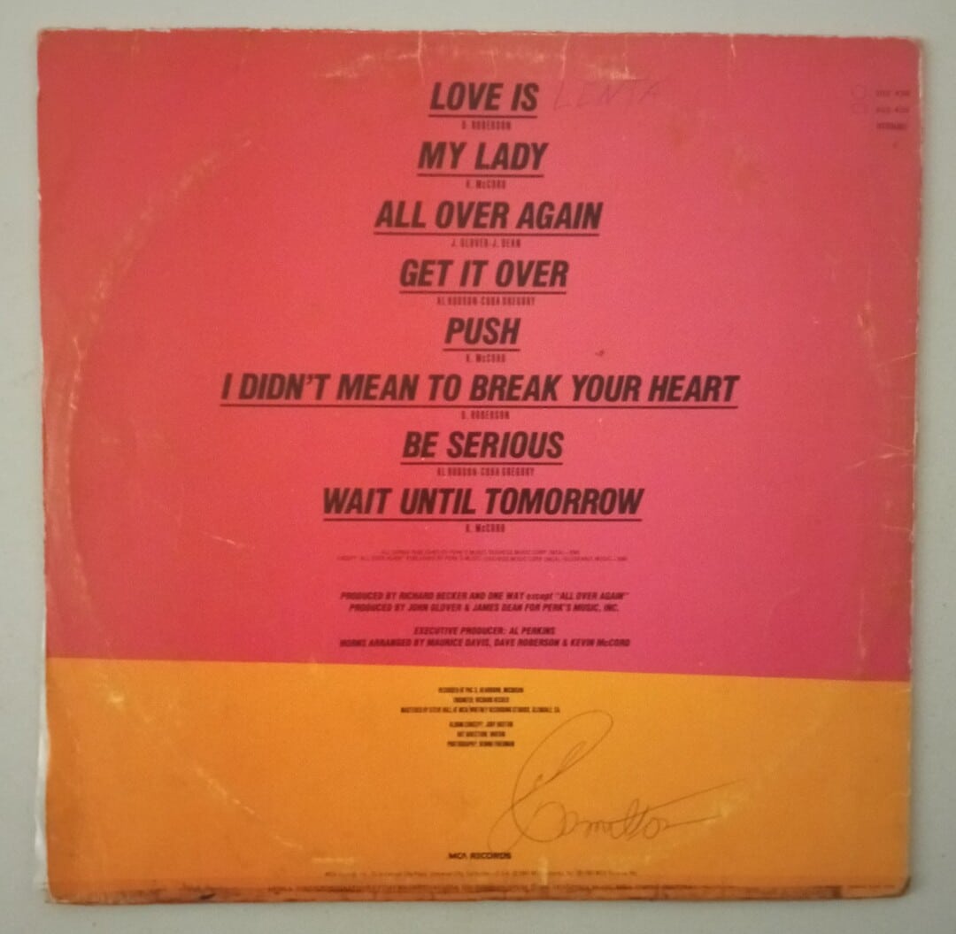One Way - Love Is... One Way - Boa Viagem Discos